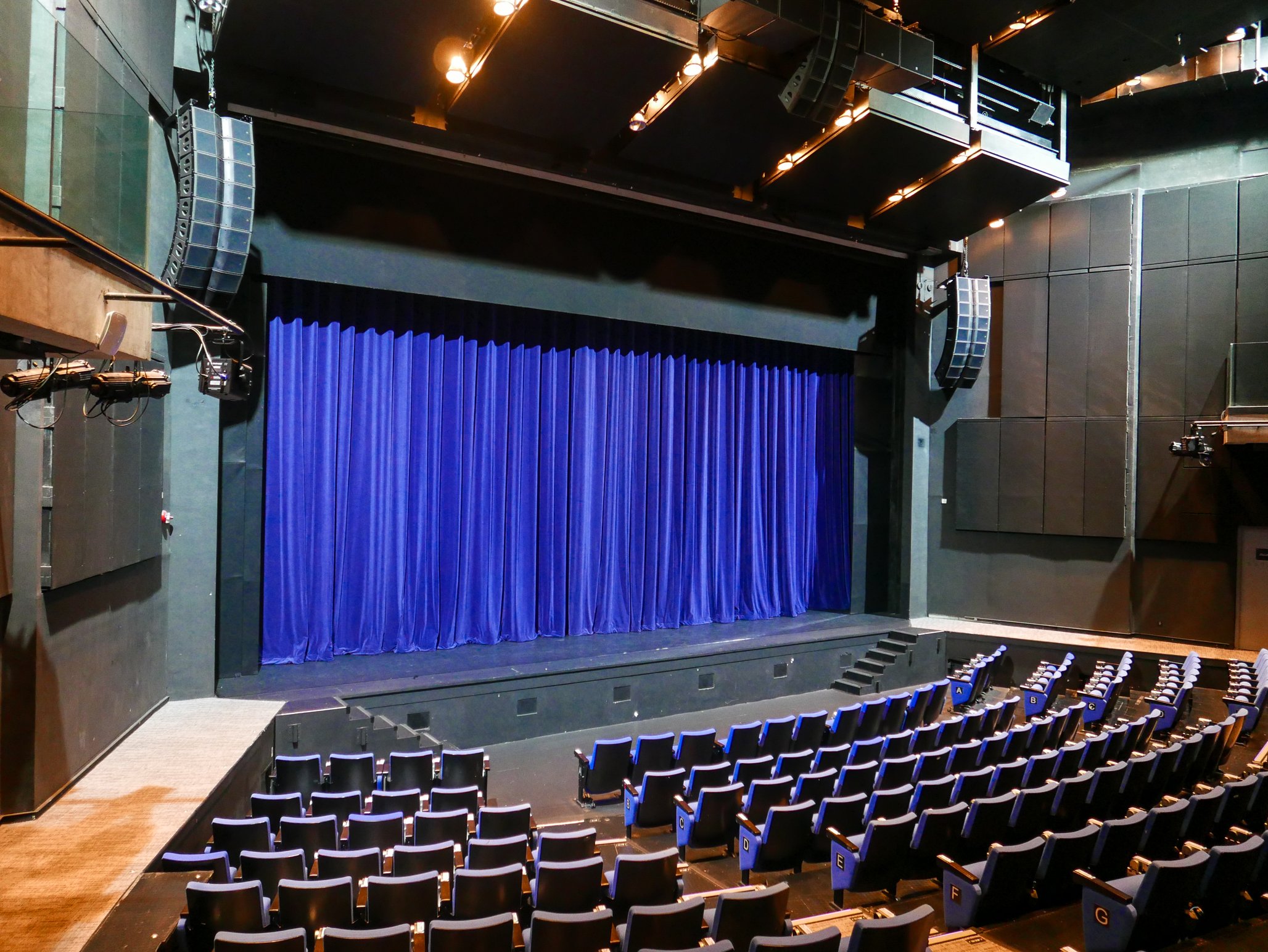 Your local supplier for theatre textile solutions